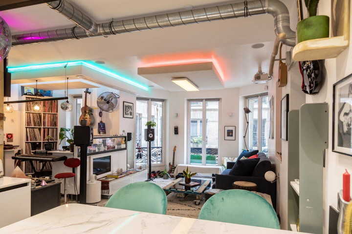 Vibrant And Unique Artistic Refuge In Paris - Párizs