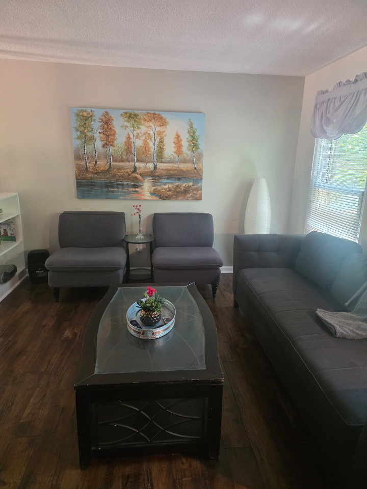 Spacious 4br Haven | Sleeps 10 | North Hills Gem - Raleigh, NC