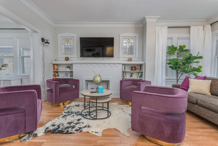 A Comfortable Stay While You Are Away In Oak Park - Oak Park, IL