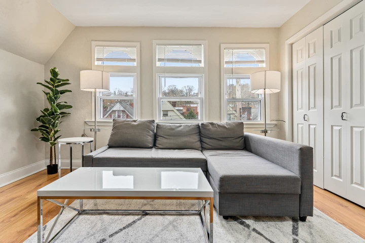 Cozy King Suite! $0 Cleaning Fee - Pittsburgh, PA