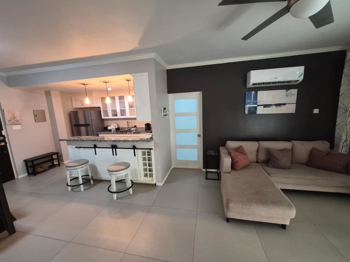 Suite At The Courtleigh Towers - Jamaica