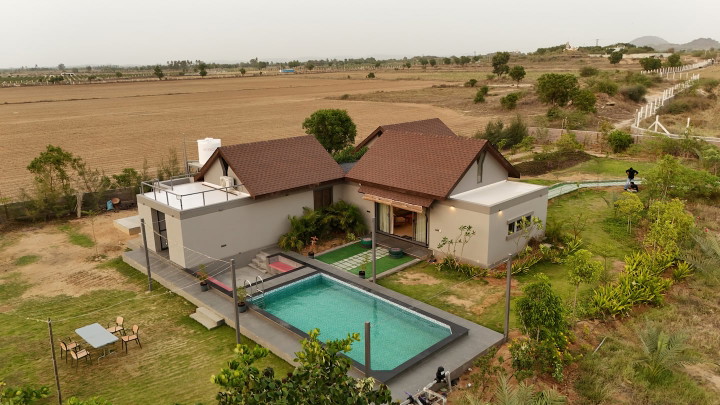 Luxury Farm Villa Surrounded By Nature - Bhuj