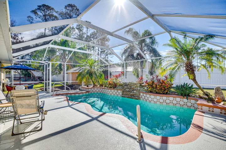 Private Outdoor Oasis: Luxe Palm Coast Retreat - Palm Coast, FL