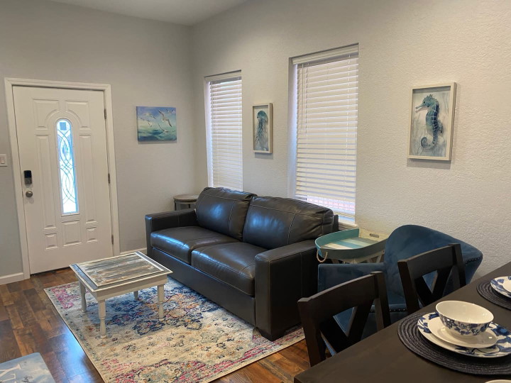 Cute And Beachy Stay For 6, Enjoy Walks To Beach! - Galveston, TX