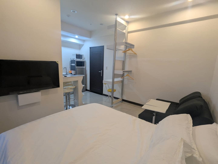High-rise Studio With Kitchen Next To Mrt Station - Taoyuan City