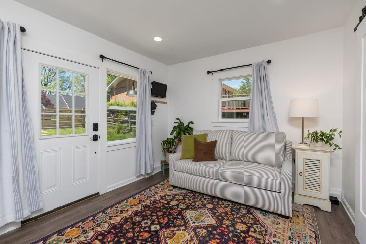 Crozet Cottage | Close To Wineries & Dt Crozet - Crozet, VA