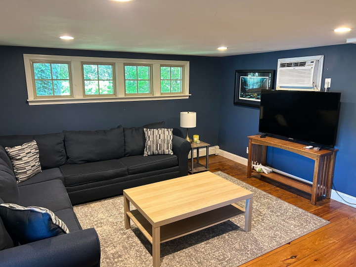 Cozy Lakeside Retreat - Wellesley, MA