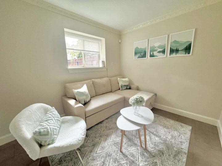 Quiet 1br Near Skytrain - 15 Minutes Downtown - Vancouver