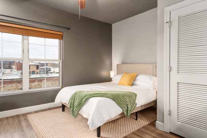 Charming Downtown Lawrence Condo - Lawrence, KS