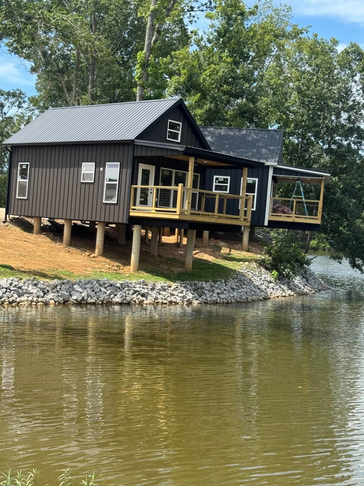 6 Person Cabin Over The River! Brown - Alabama