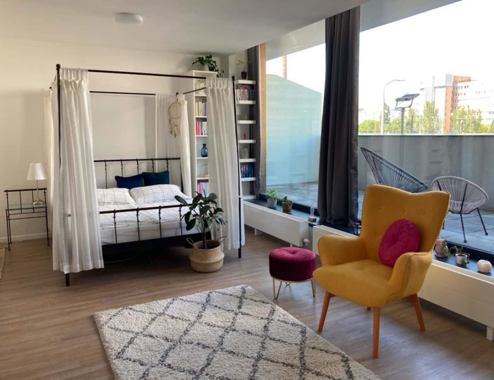 Cozy And Modern Studio With A Patio - Pozsony