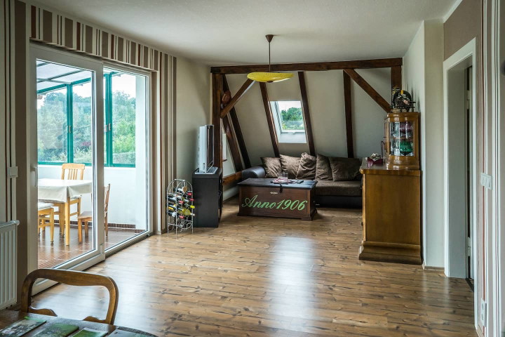 Schickes Dachgeschoss Appartment Ca. 80m² - Forst