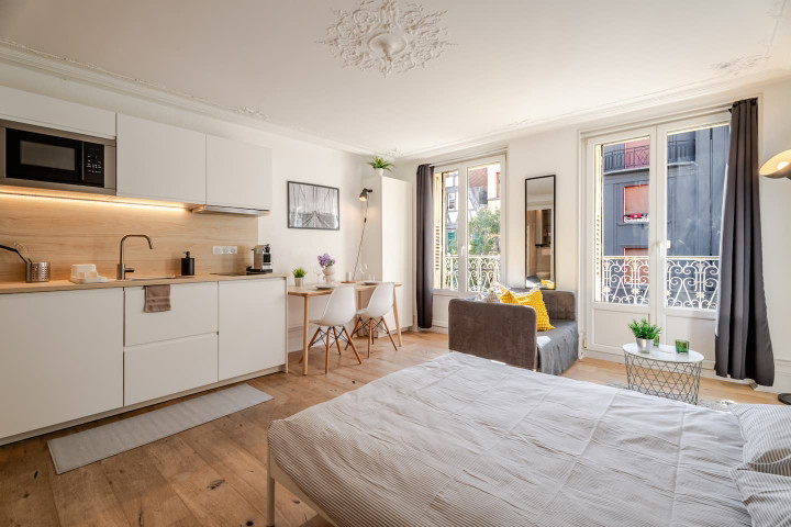 Studio De Charme Avec Balcon Au Cœur De Strasbourg - Estrasburgo