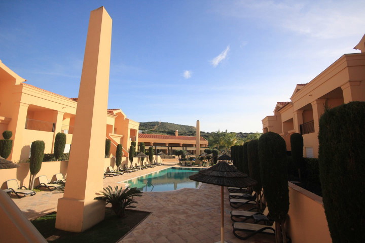 Baía Da Luz - Apartment T2 + 1 Duplex 500m From The Beach - Algarve