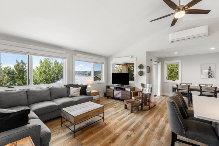 Modern Townhome Close To The Slopes 1074 - Steamboat Springs, CO