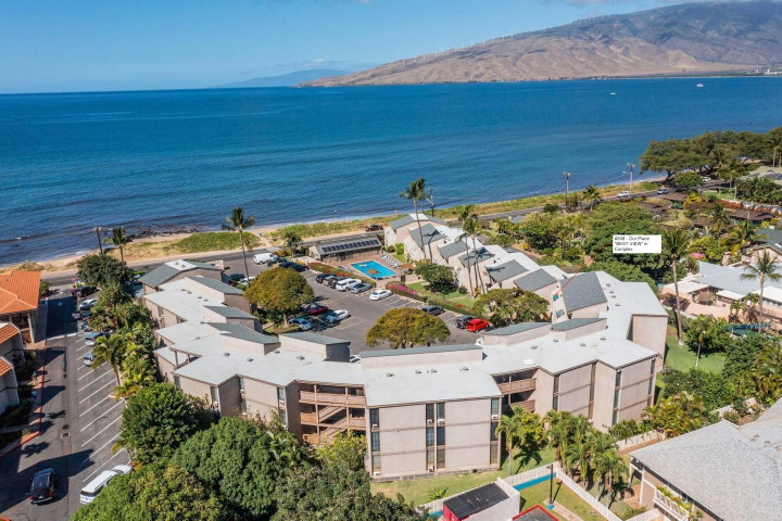 Beautiful Ocean Views, Two Bedroom, King Bed - Maui, HI