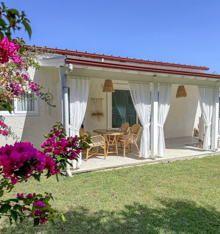 Villa With Jacuzzi, Sauna And Pool In Nature - Seferihisar
