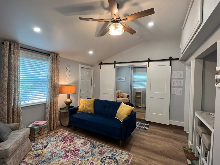 Guest Cottage Hideaway - West Palm Beach, FL