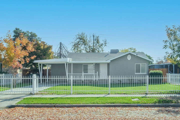 Upgraded 3b/2bth W Dinningr On Peaceful Street - Fresno, CA