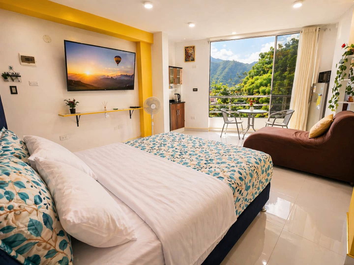 Private And Fully Equipped Accommodation | 2 Bedrooms - La Merced