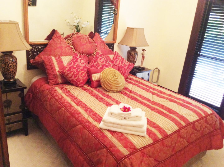 Pet Friendly, Unique, Exotic Boutique B & B - Coffs Harbour