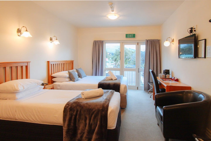 Grand Hotel & Bar Akaroa - Triple Room En-suite - Akaroa