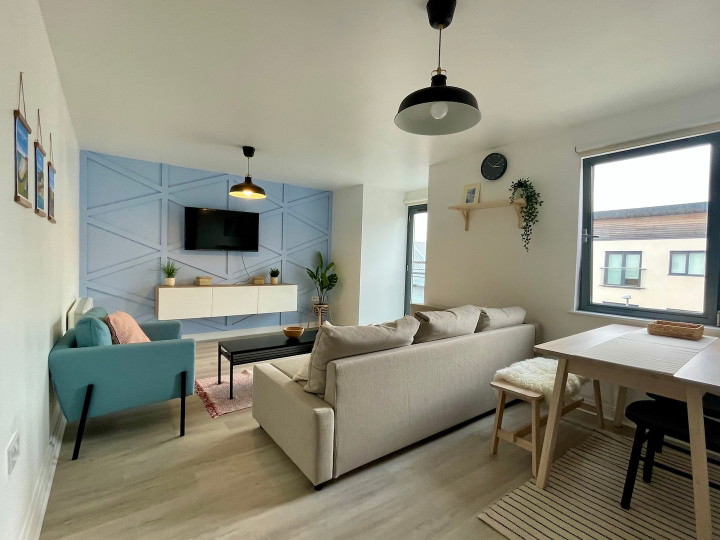 Family Friendly Maritime Apartment - Swansea