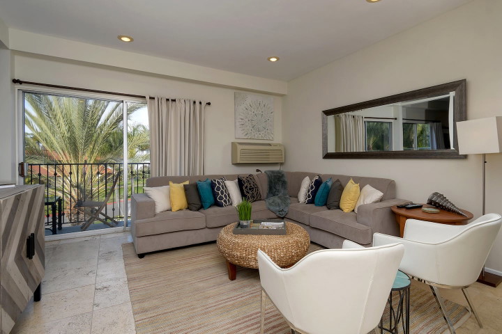 633 Top Floor Condo Inside The Gates Of The Resort - San Marcos, CA