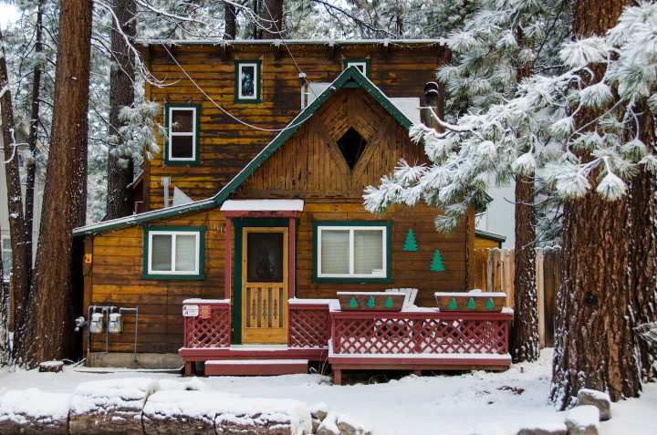 Tahoe Charm · Walk To Lake · Fenced Yard For Dogs - South Lake Tahoe, CA