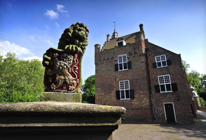 Stay Near Zeelands Coast In A Cozy Manor- 3 Units - Zeeland