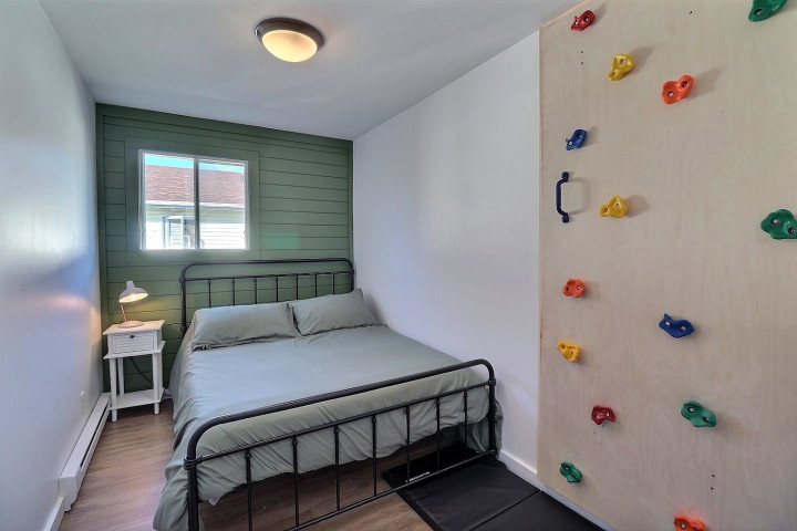 Family Friendly 3-br* Avengers Room*rock Climbing - Bathurst, NB