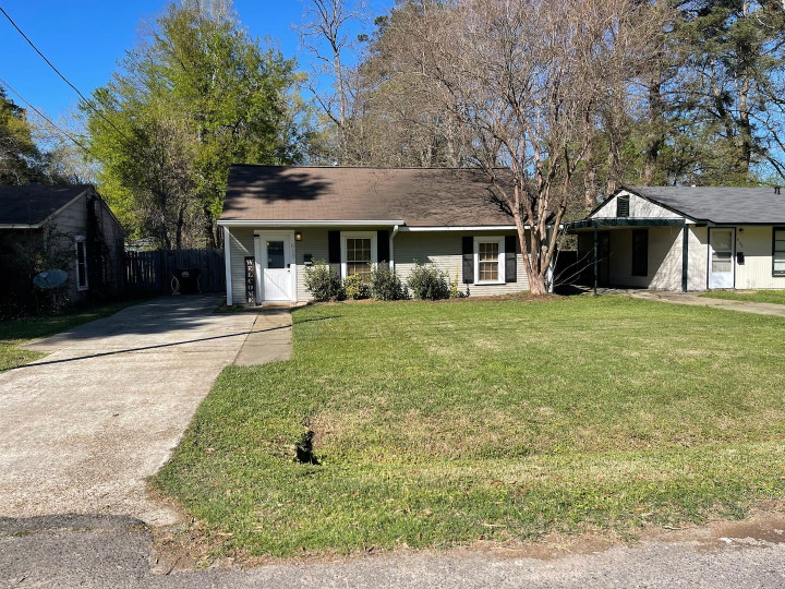 Victorias Cottage - Monroe, LA