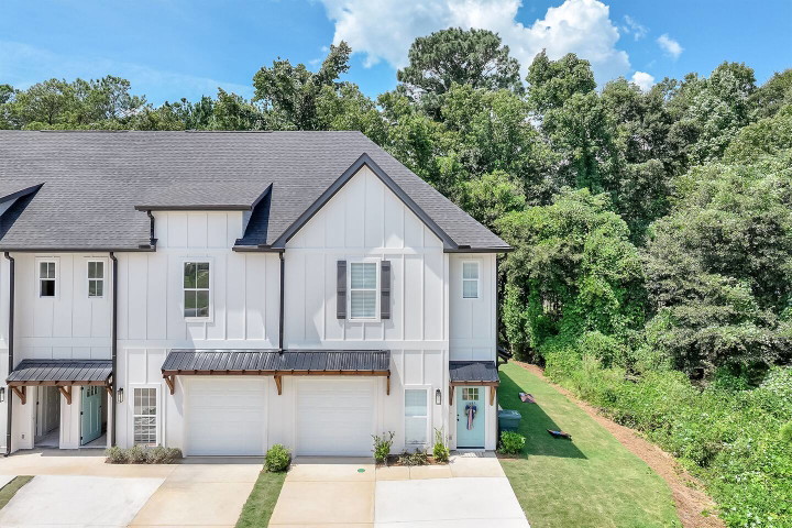 Modern Auburn Retreat | 3br New Luxury Townhome - Auburn, AL