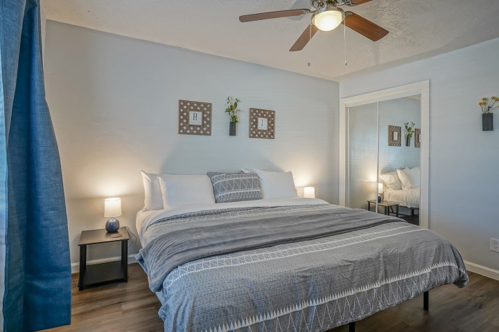 No.6: King Bed, Walk To Unm & Restaurants - Albuquerque
