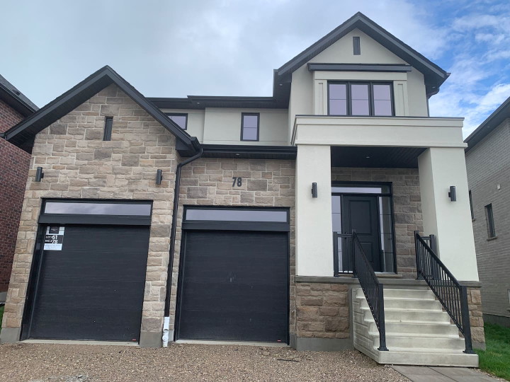 Home Away From Home - Beautiful, Spacious, Comfort - Stratford