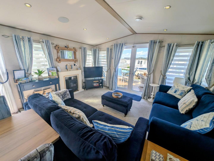 Stylish 2br, 2ba  Dogs Welcome, Near Avon Beach - Mudeford