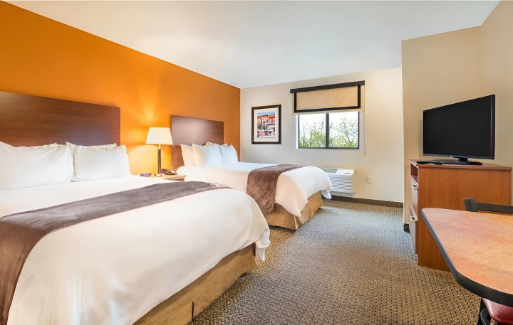 3 Rooms With Full Kitchen For Budget Travelers - Omaha, NE