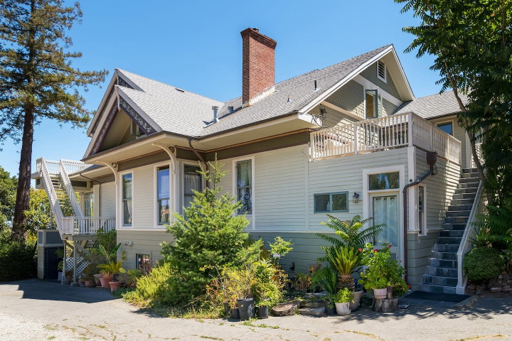 Marin Edwardian Mansion Overlooking San Francisco Bay - California
