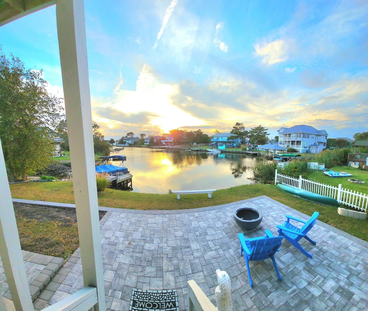 Beautiful Bay Sandbridge Retreat - Virginia Beach, VA