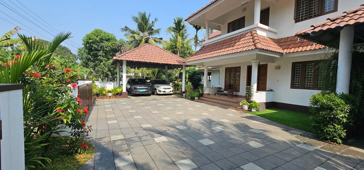 2 Bedroom House (Ground Floor) Near Amala Hosp - 
