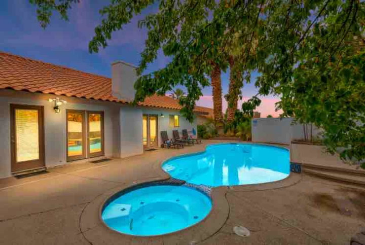 Licensed, Superhost, Sleeps 8, Close To The Strip - Las Vegas, NV