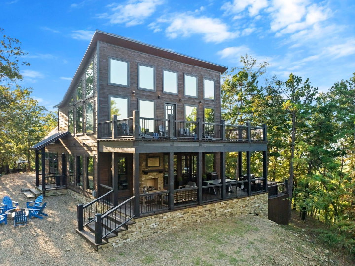 Stunning Views Mountain Top Luxury Cabin Sleeps 14 - Broken Bow, OK