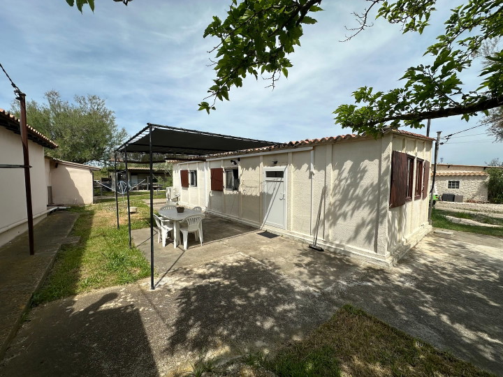 Cabanon Authentique à Deux Pas De La Plage - Port-Saint-Louis-du-Rhône