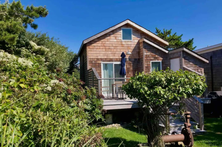 Sunset Studio Loft Cottage - Montauk, NY