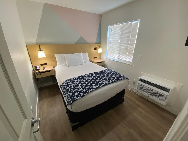 Queen Jr. Suite With Double Bed - Santa Cruz, CA