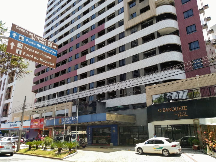Flat Mobiliado 200m Da Praia Em áRea Nobre - Fortaleza