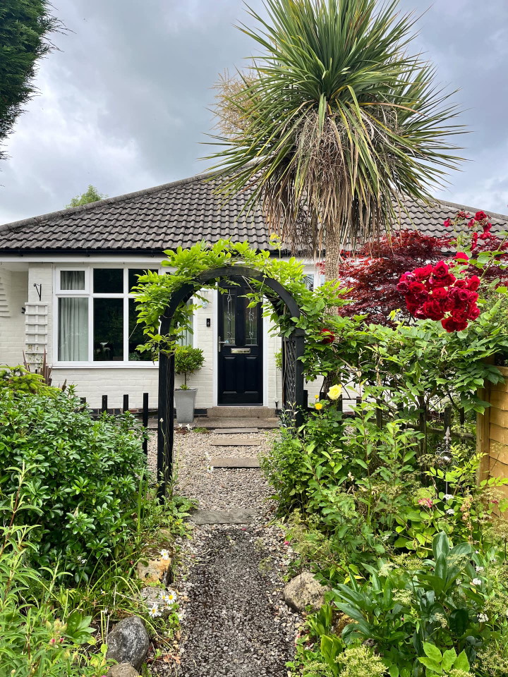 Gingerbread Cottage, York,bishopthorpe Village -