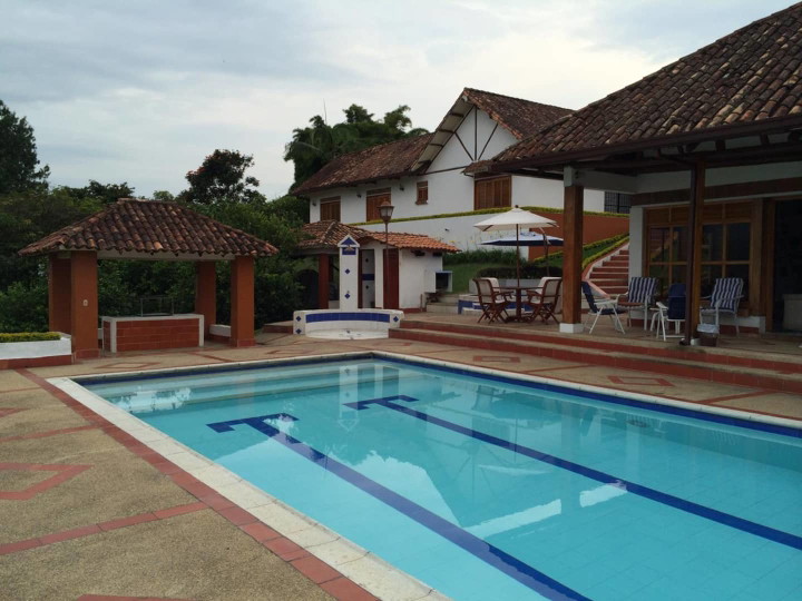 Muy Acogedora Casa Quinta Campestre Con Piscina. - Silvania