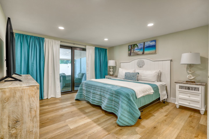 Coastal Charm At The Beach! - Venice, FL