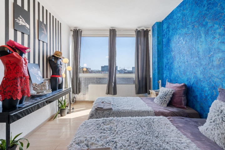 Party House To Hang Out: As Wild As Berlin - Berlin